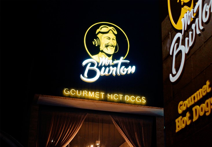 Mr Burton - Un Restaurante de Hot Dogs Inspirado en el Mundo