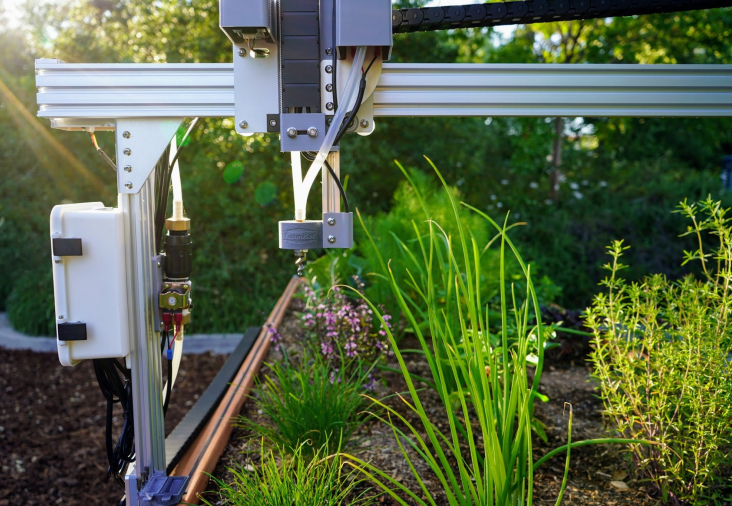 FarmBot: La startup que fabrica robots agrícolas para el hogar