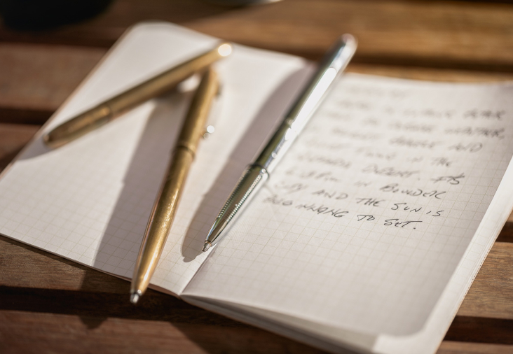 Descubre la pluma que escribe en cualquier ángulo y superficie