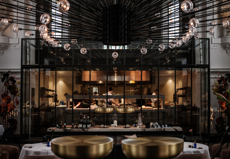 The Jane: Un restaurante en una antigua iglesia restaurada