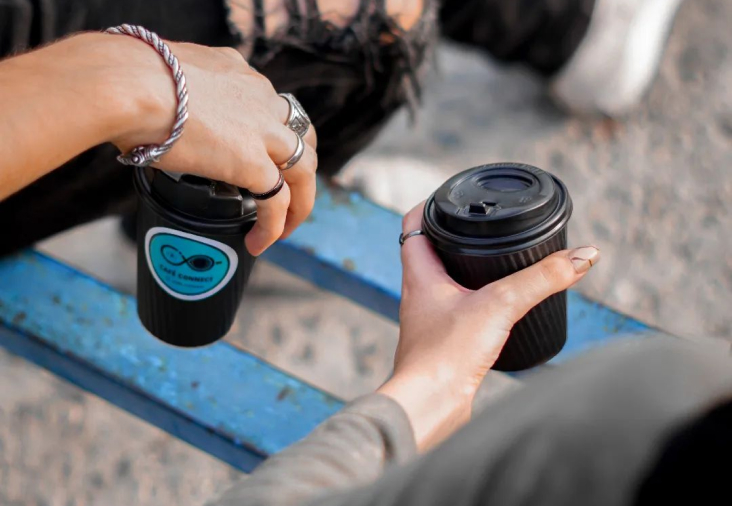 Café Connect, una asombrosa cafetería todoterreno en Irán