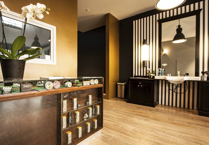 Captain's Barber - Una Barbería Reviviendo el Clásico Oficio