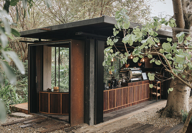 HOH Cafe - Una Cafetería Sumergida en el Bosque
