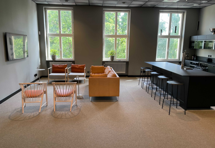 NORNORM, la empresa que alquila mobiliario para oficinas